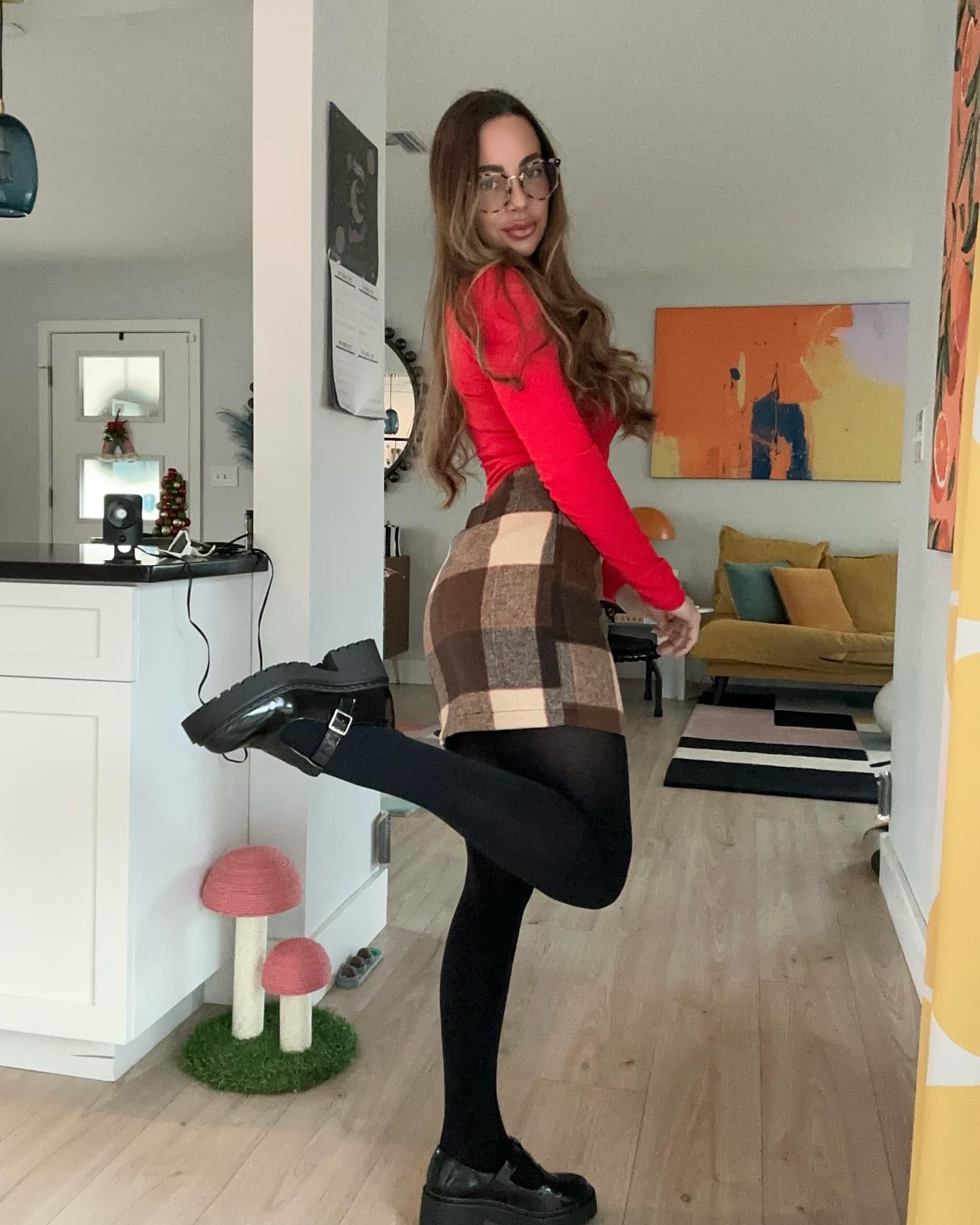 Abigail Mac Height - How Tall Is Abigail Mac? - Explore Net Worth
