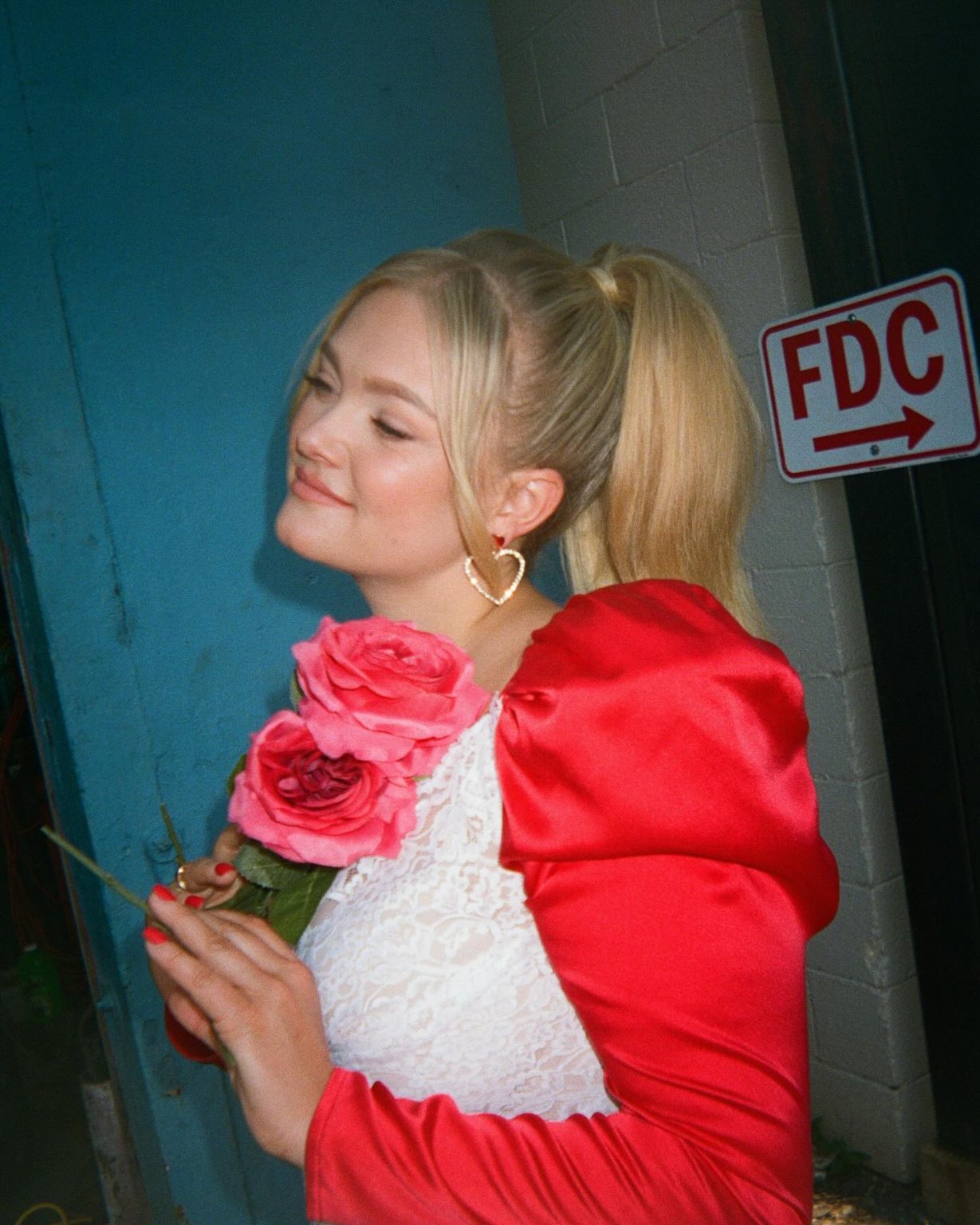 Hailey Whitters Husband: Everything You Need To Know - Explore Net Worth