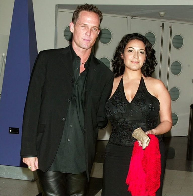 Is Dean Winters Married? Find Out About His Love Life Now - Explore Net ...